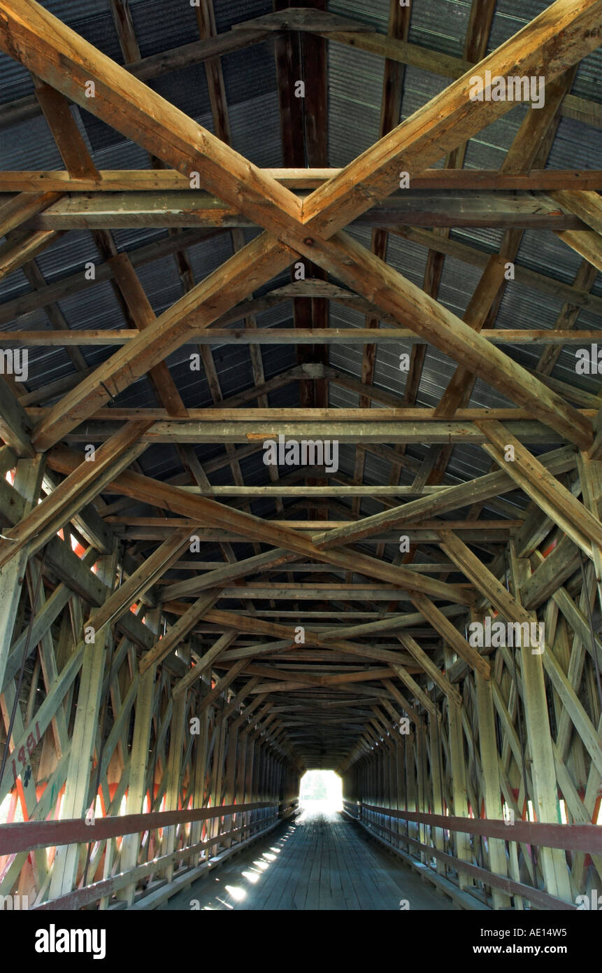 Covered bridges quebec hi-res stock photography and images - Alamy