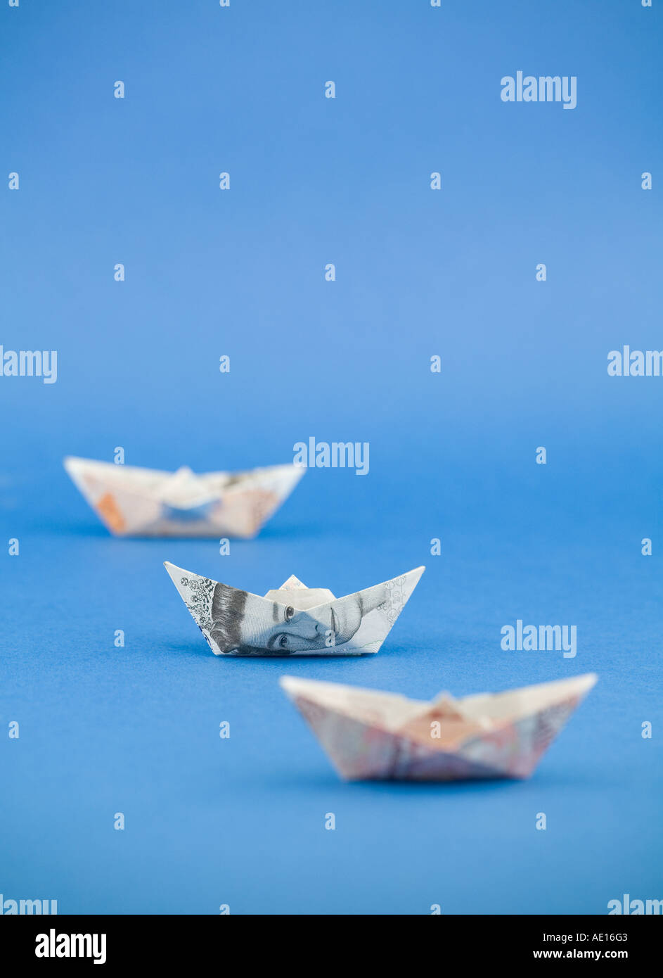 10 pound note folded hi-res stock photography and images - Alamy