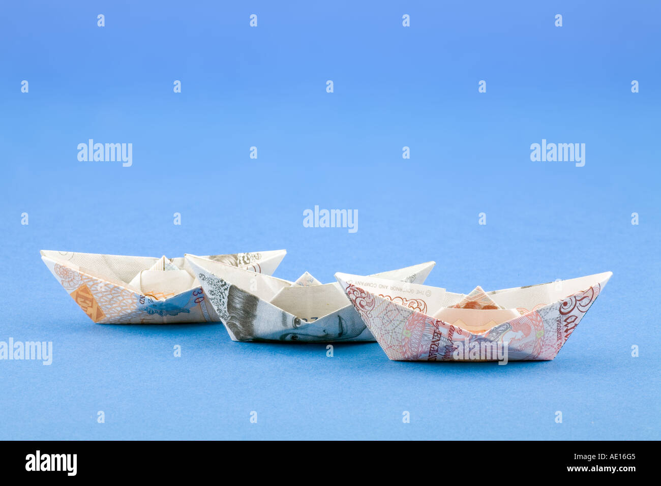 10 pound note folded hi-res stock photography and images - Alamy