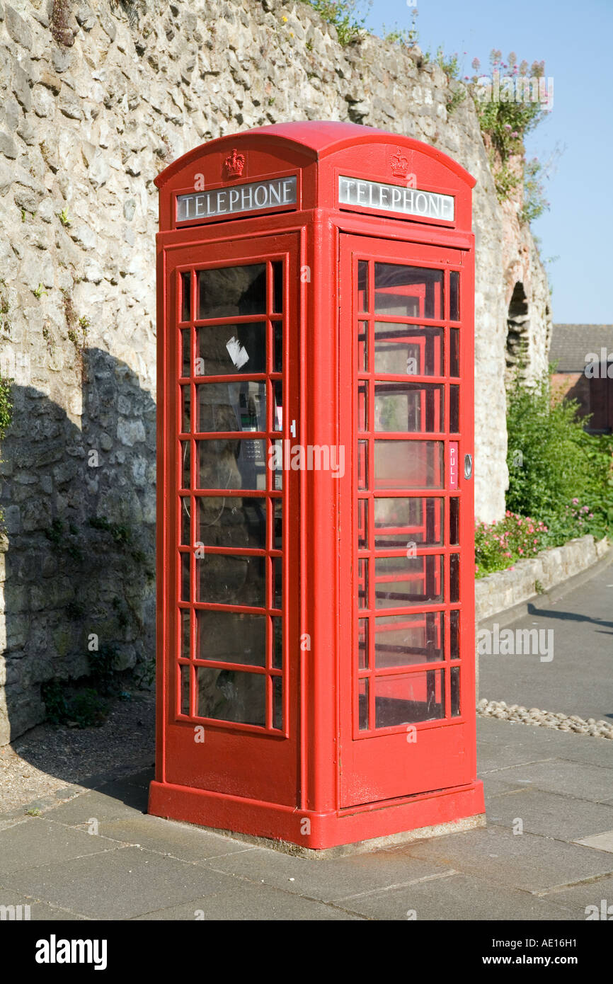 1 one red old British public telephone box Stock Photo - Alamy