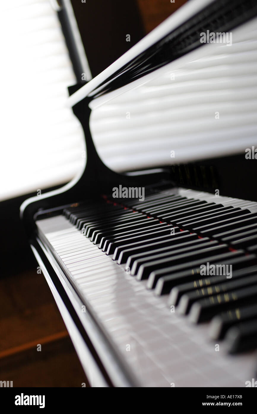 Piano key shadow hi-res stock photography and images - Alamy