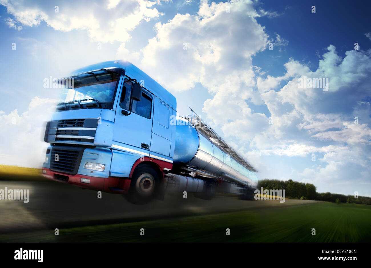 Lorry on road hi-res stock photography and images - Alamy