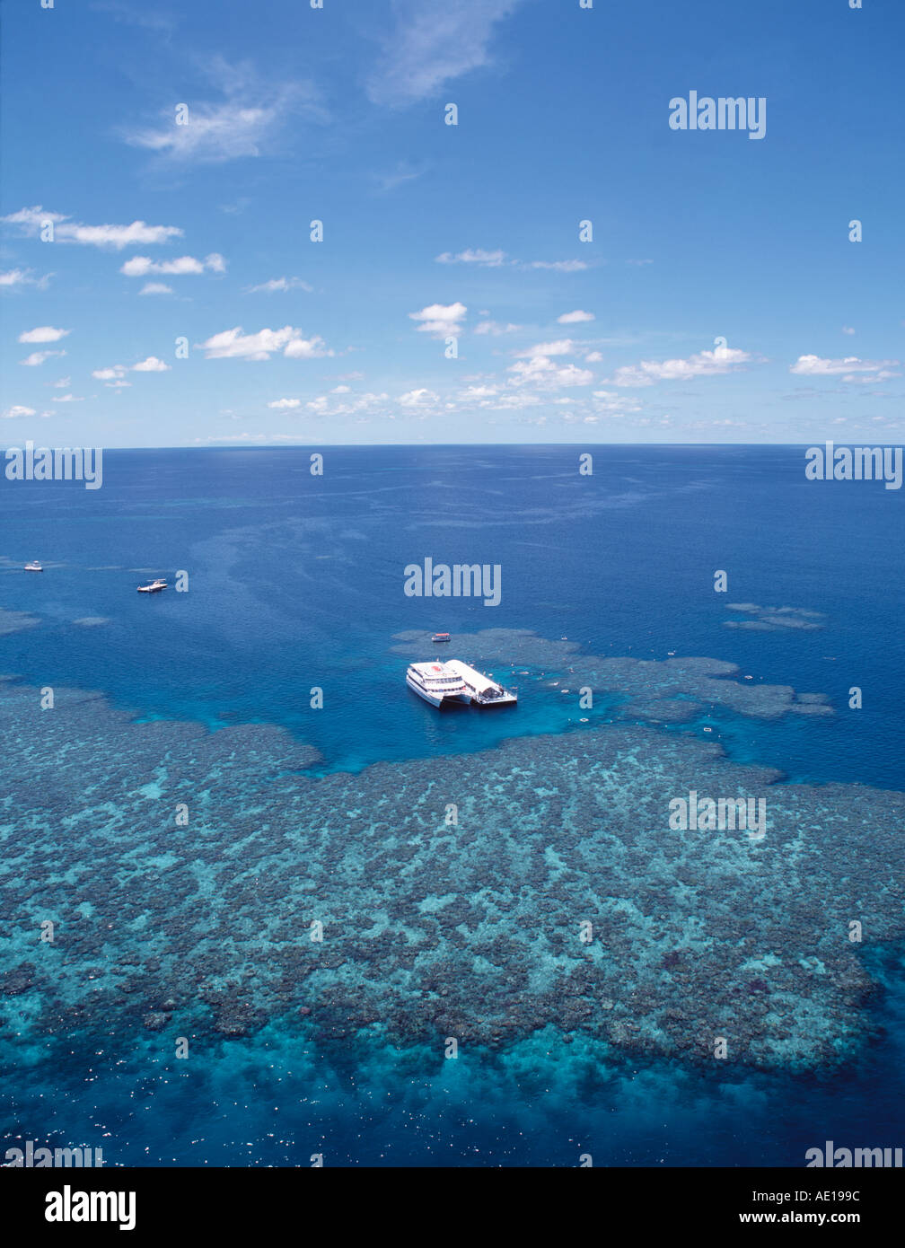 Moore reef queensland hi-res stock photography and images - Alamy