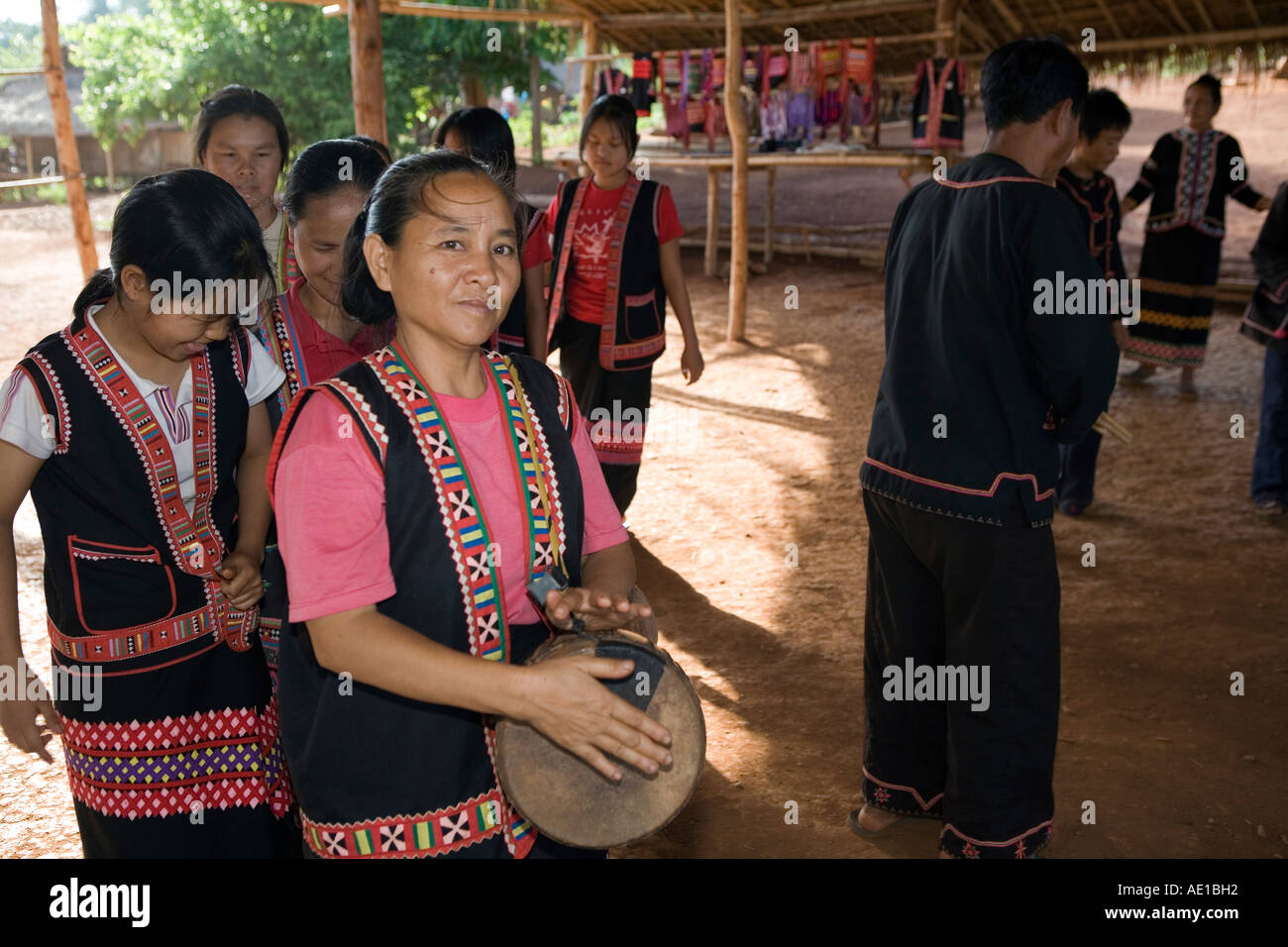 Kachin tribe hi-res stock photography and images - Alamy