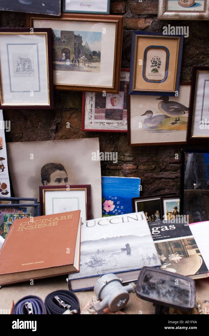Bookstall with old books and pictures street market Rome Italy Stock ...