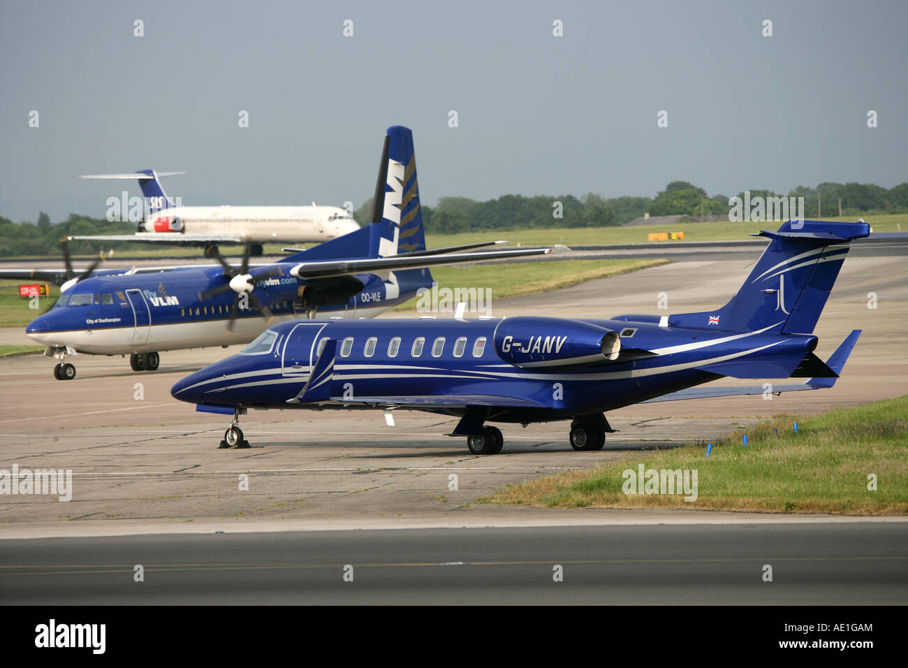 Aeroplane commercial passenger civil aviation Business Jets bizjets ...