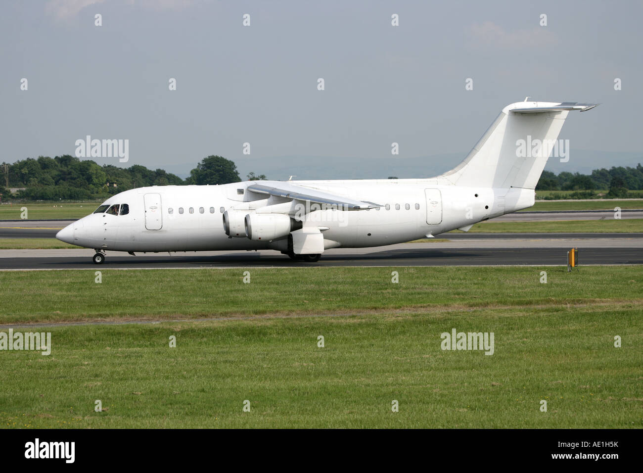 White aeronautical hi-res stock photography and images - Alamy