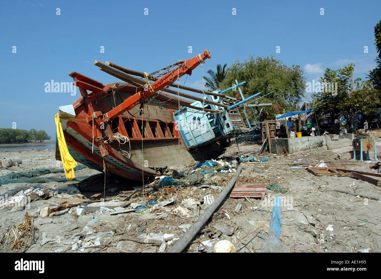Destroyed fishing village Phang Na Phangna Stock Photo - Alamy