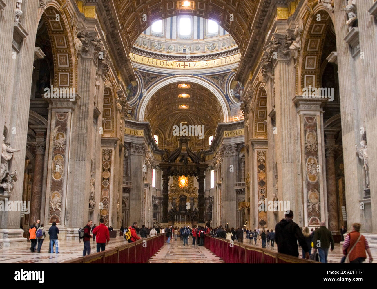 Interior of saint peters rome hi-res stock photography and images - Alamy