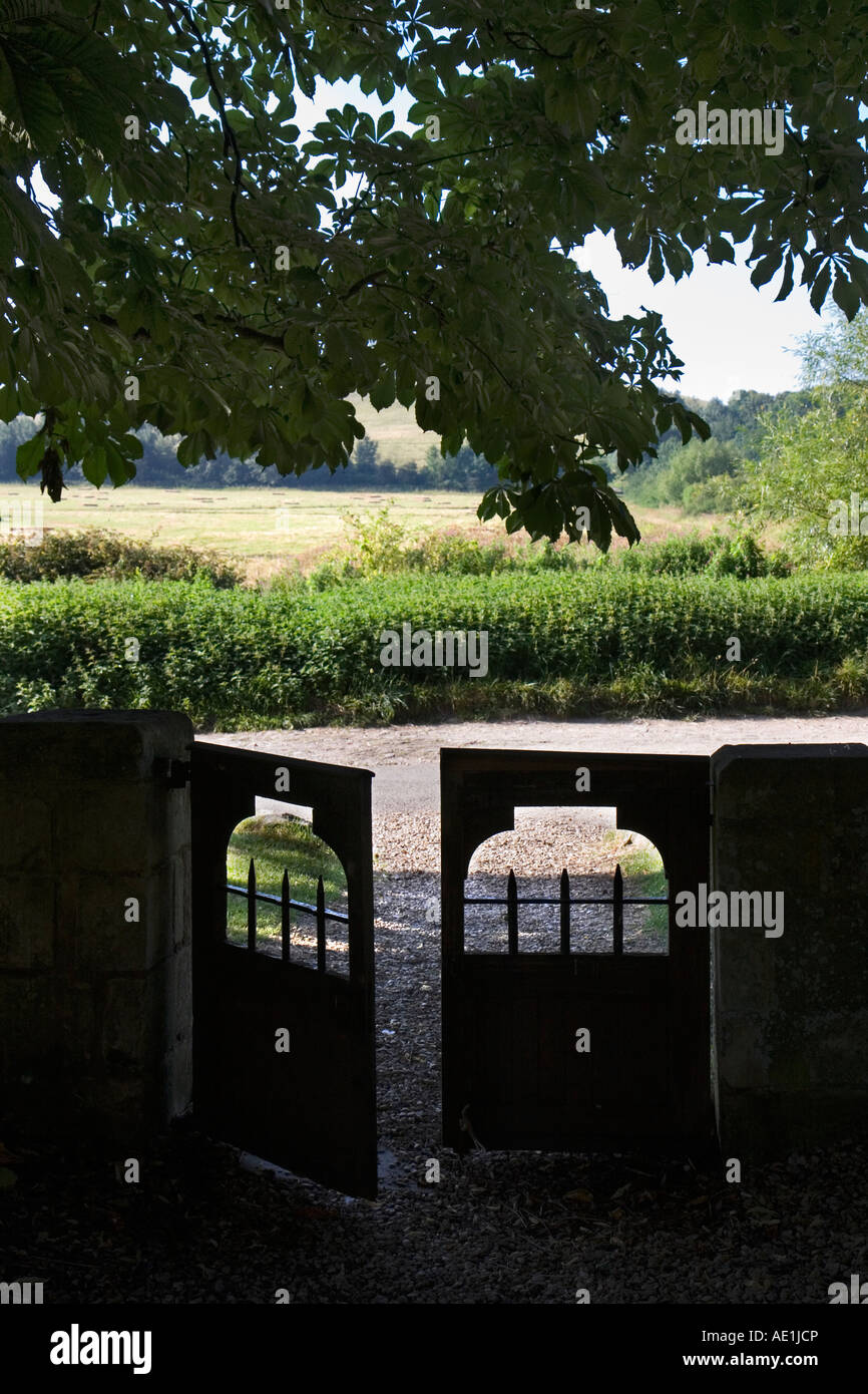 Front gate- St Peter's Church, Long Wittenham Stock Photo - Alamy