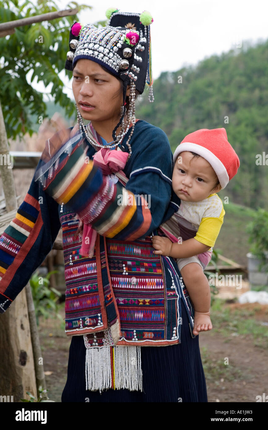 Akha woman and child hi-res stock photography and images - Alamy