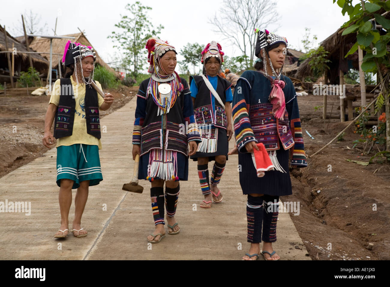 Akha people hi-res stock photography and images - Alamy