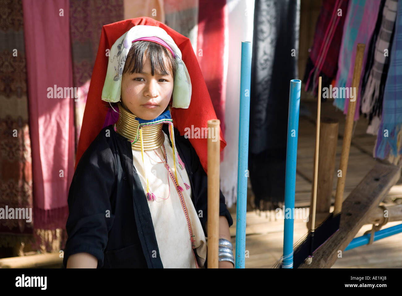 Long neck paduang woman hi-res stock photography and images - Alamy