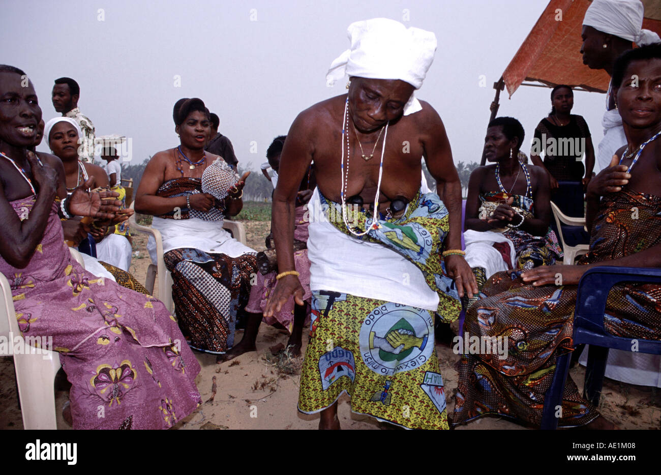 VOODOO CEREMONY IN BENIN WEST AFRICA VOODOO IS THE NATIONAL RELIGION ...