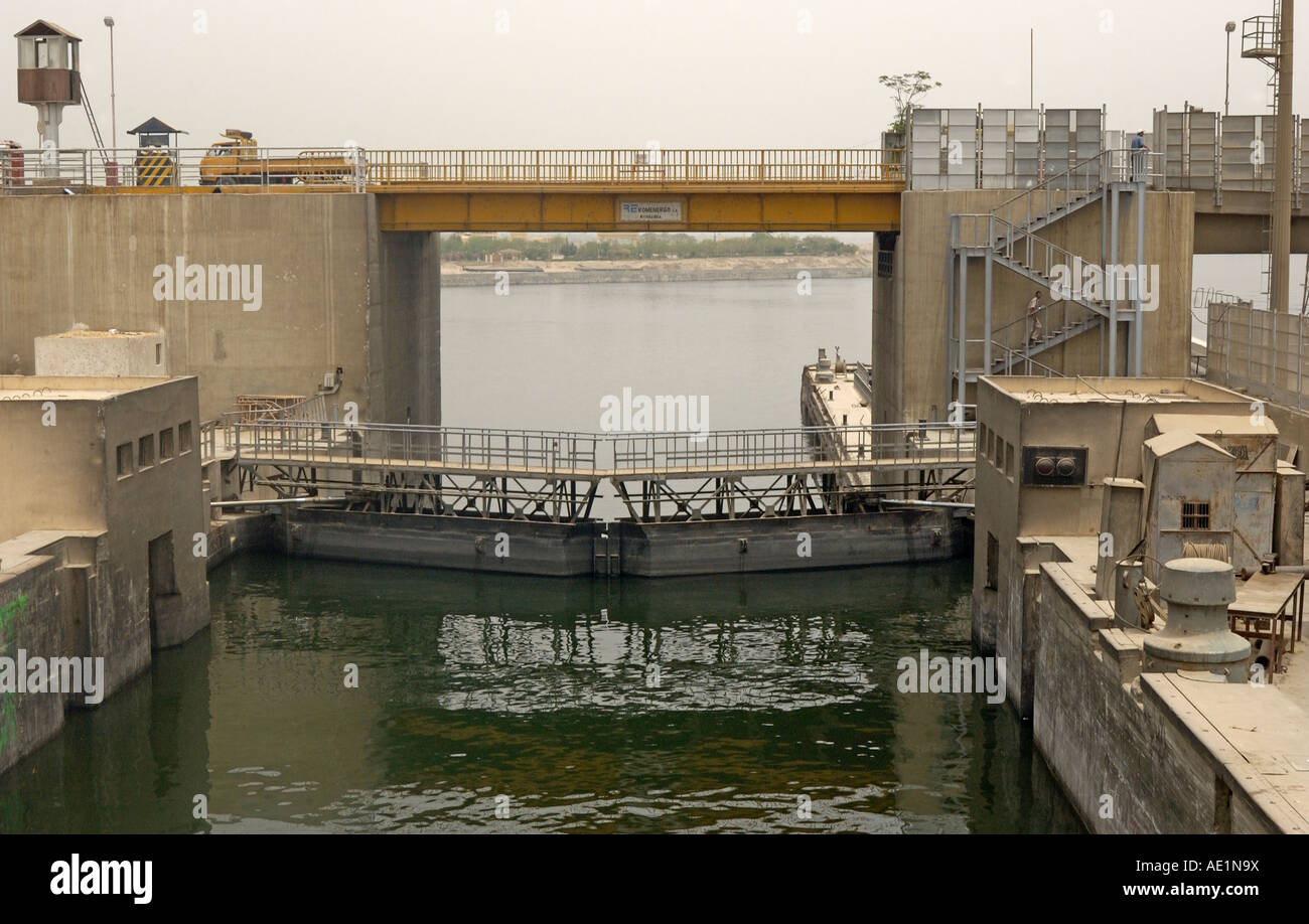 Esna Lock, River Nile, Egypt Stock Photo - Alamy