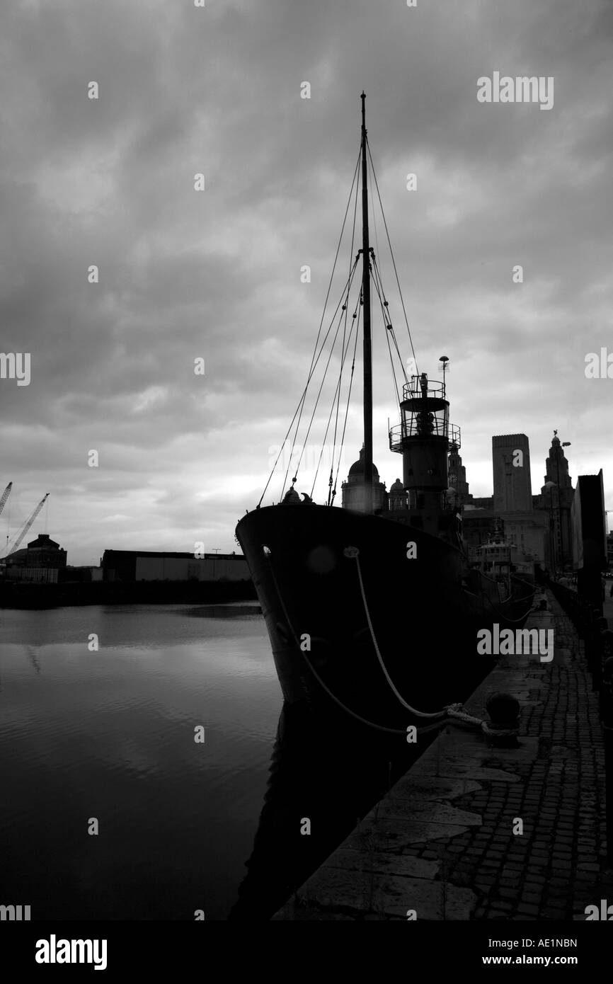 Docks liverpool black and white hi-res stock photography and images - Alamy