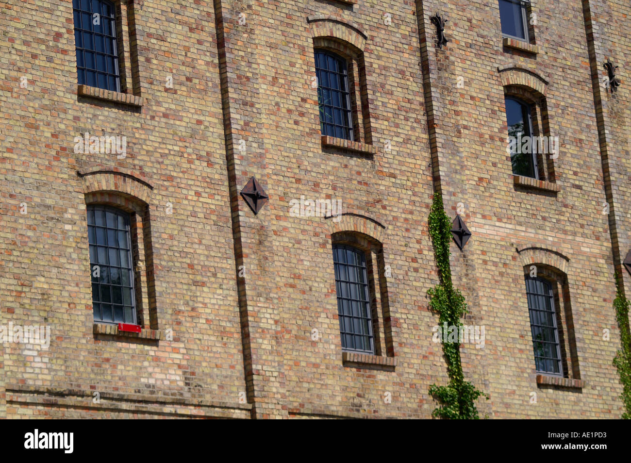 old metal windows Stock Photo - Alamy