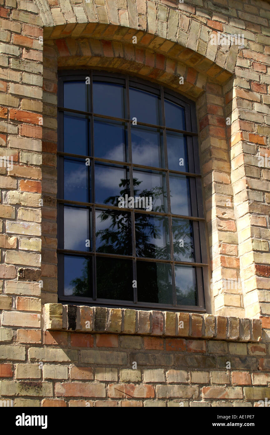 old metal window Stock Photo - Alamy