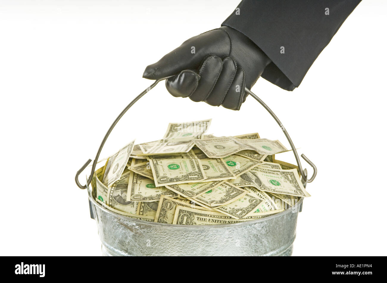 Lifting bucket hi-res stock photography and images - Alamy