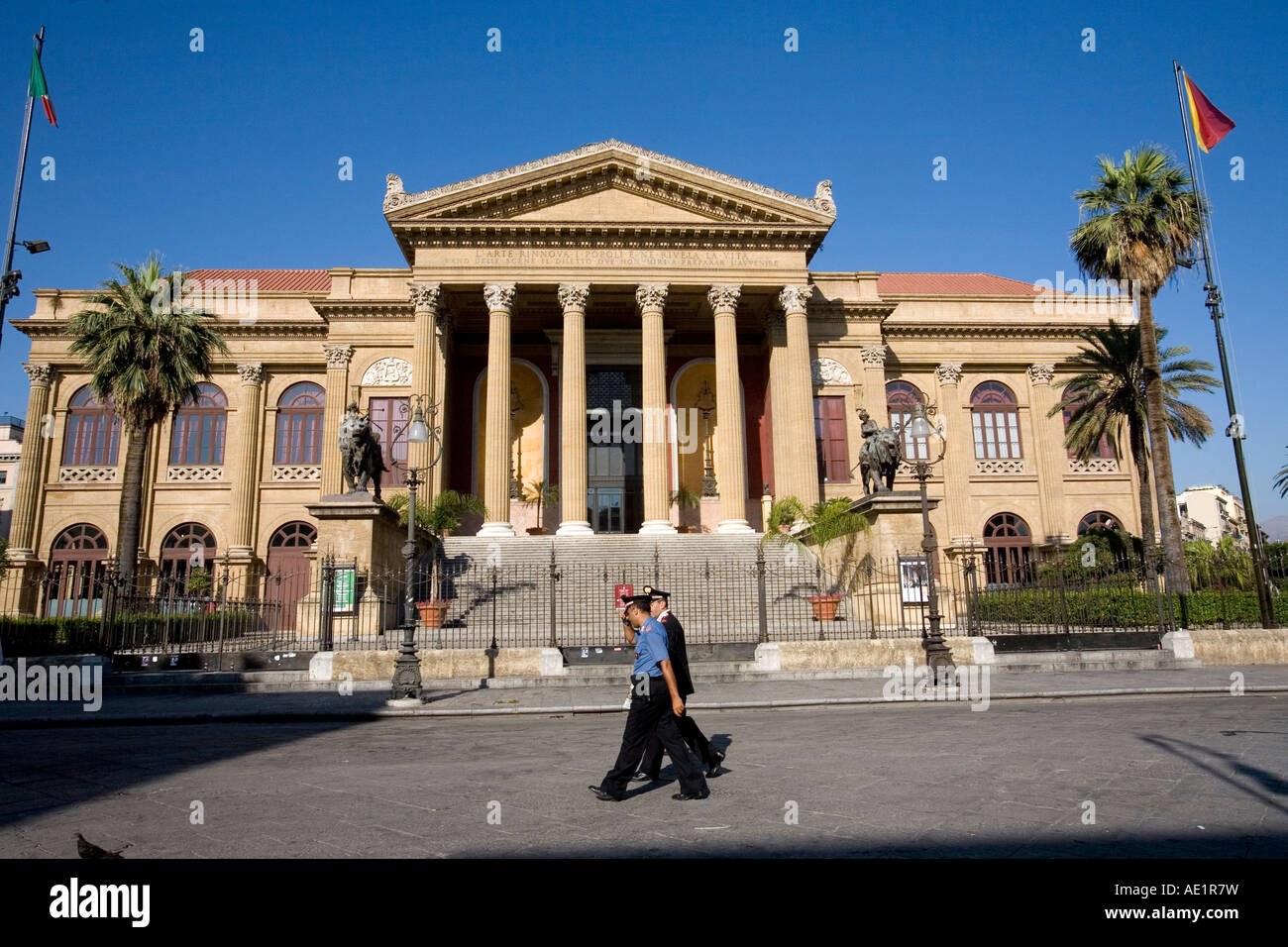 Massimo theatre Palermo Sicily Stock Photo - Alamy