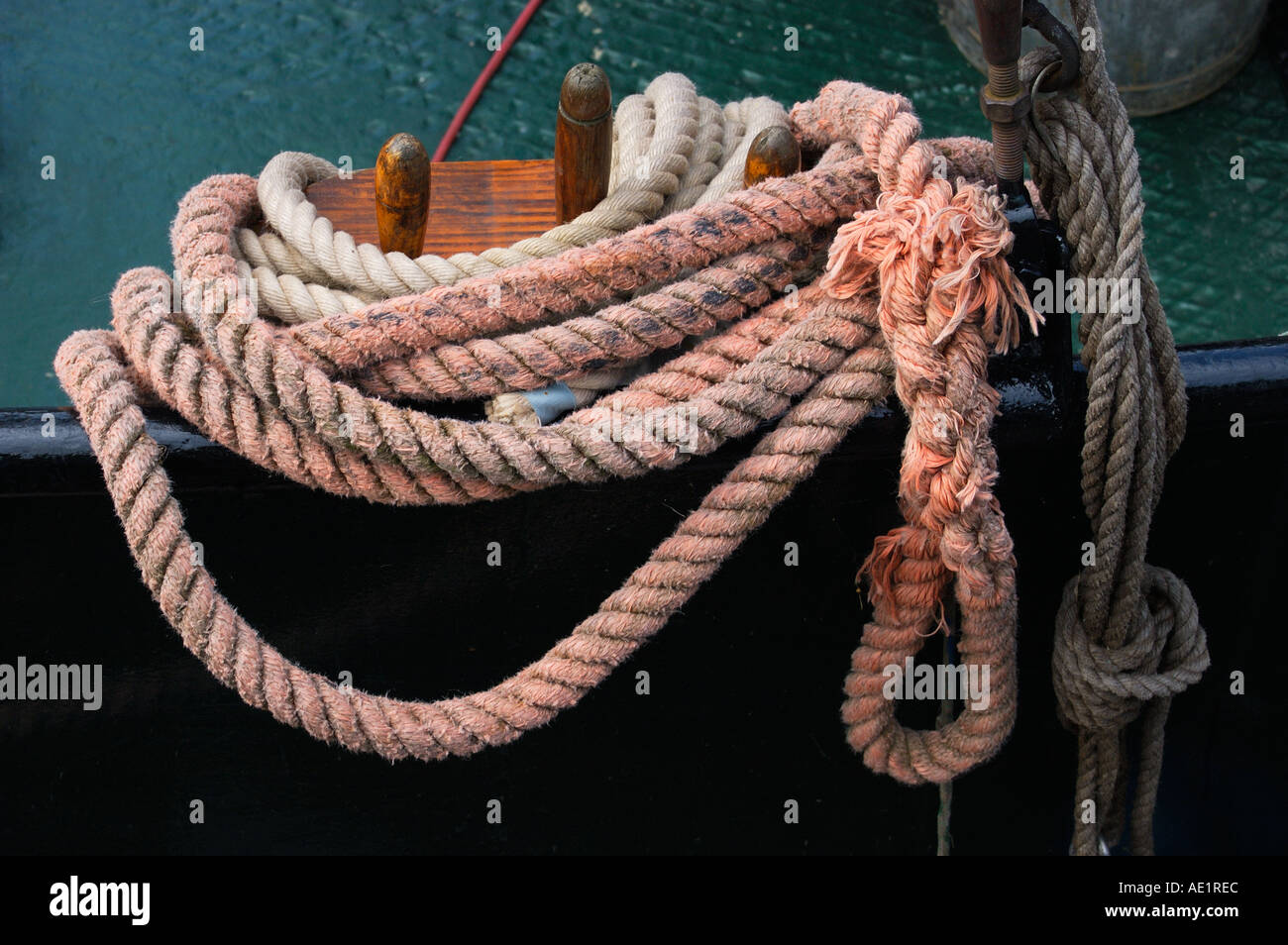 Ropes on a boat Stock Photo - Alamy