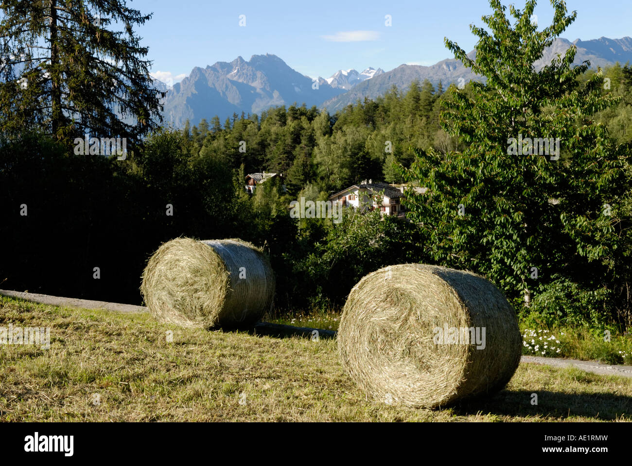 Valley view alps hi-res stock photography and images - Alamy