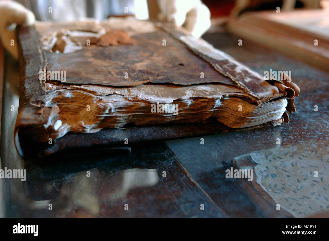 12th century manuscripts held in the koranic libraries in the desrt ...