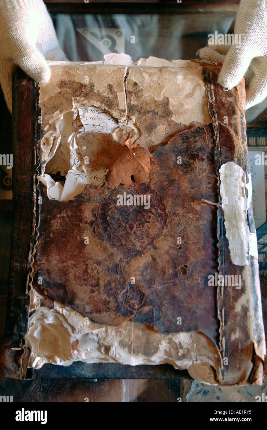 12th century manuscripts held in the koranic libraries in the desrt ...