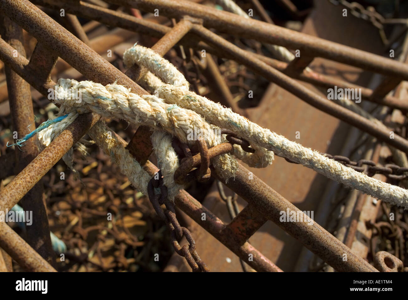 KNOT WITH BOAT ROPE AND RUSTY METAL ERQUY FISHING HARBOUR BRITTANY ...