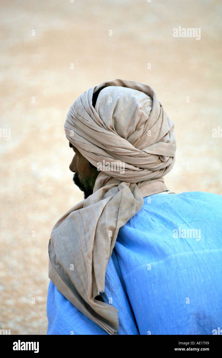 Mauritanian traditional dress hi-res stock photography and images - Alamy
