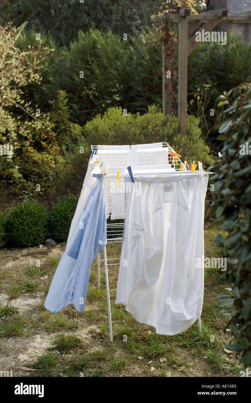Wash hanging out the washing hi-res stock photography and images - Alamy