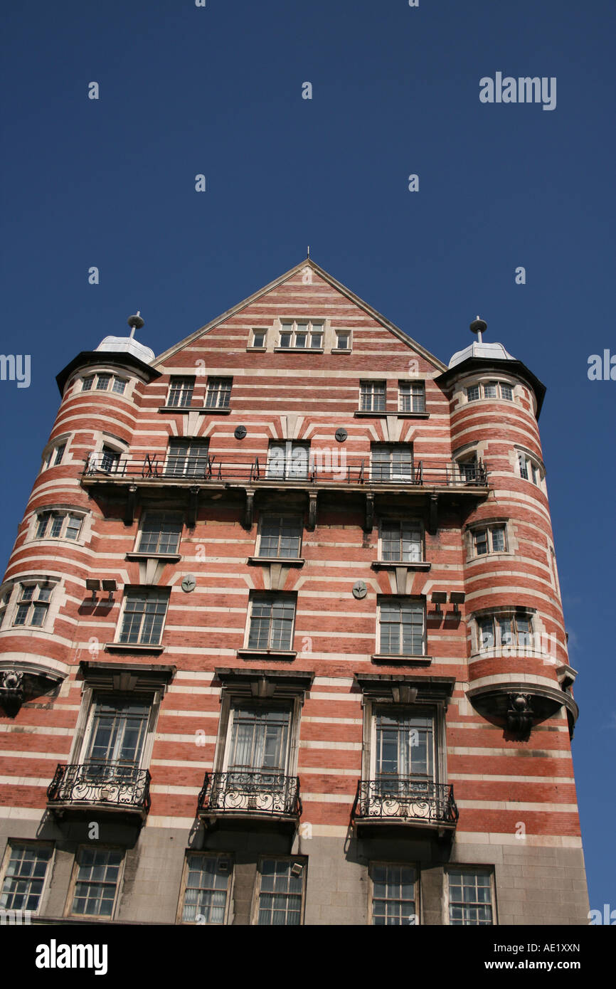 White star line building hi-res stock photography and images - Alamy