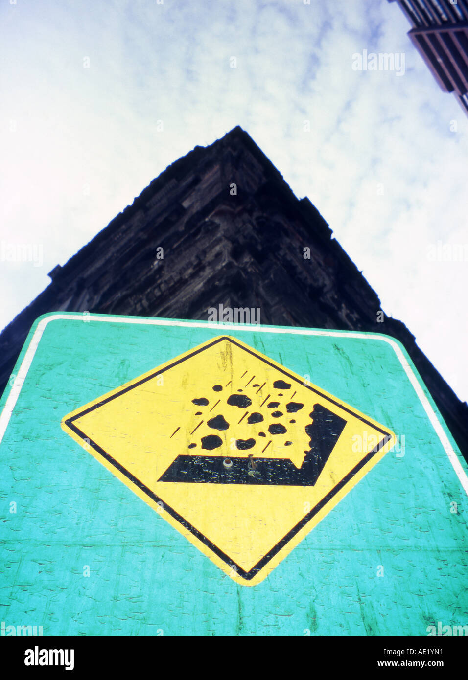 Building Collapsing Sign Stock Photo - Alamy
