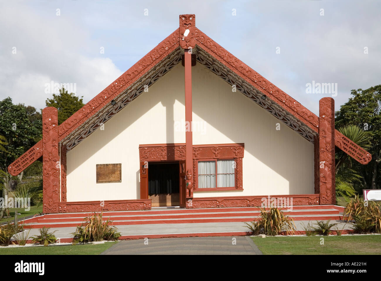 Maori culture tribal art style hi-res stock photography and images - Alamy