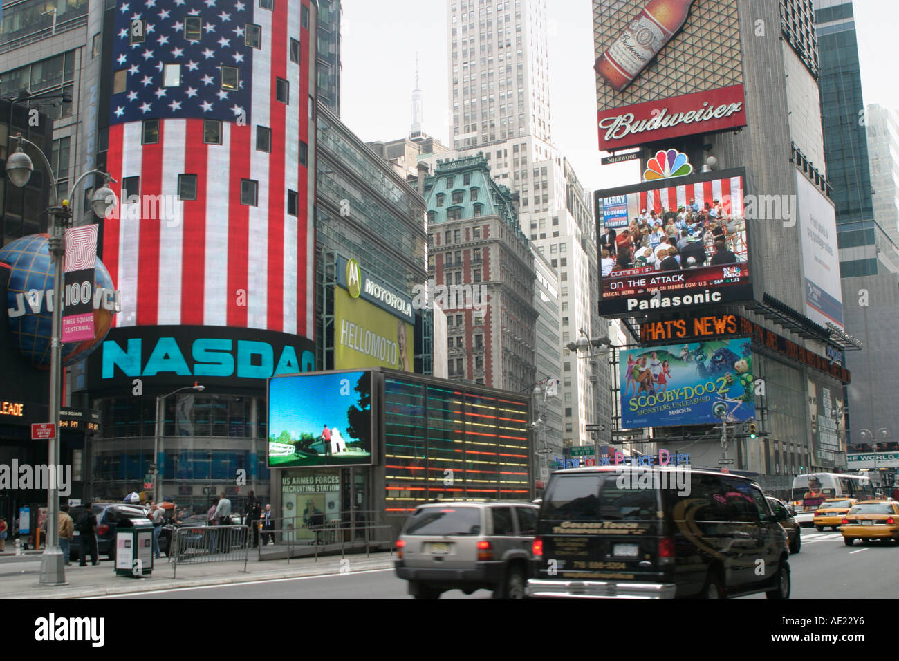 Times square and new york hi-res stock photography and images - Alamy