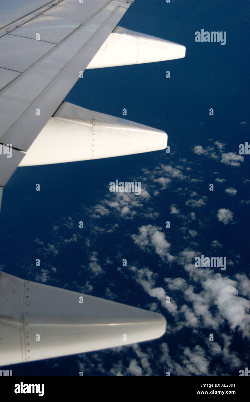 Wingspan of airplane hi-res stock photography and images - Alamy