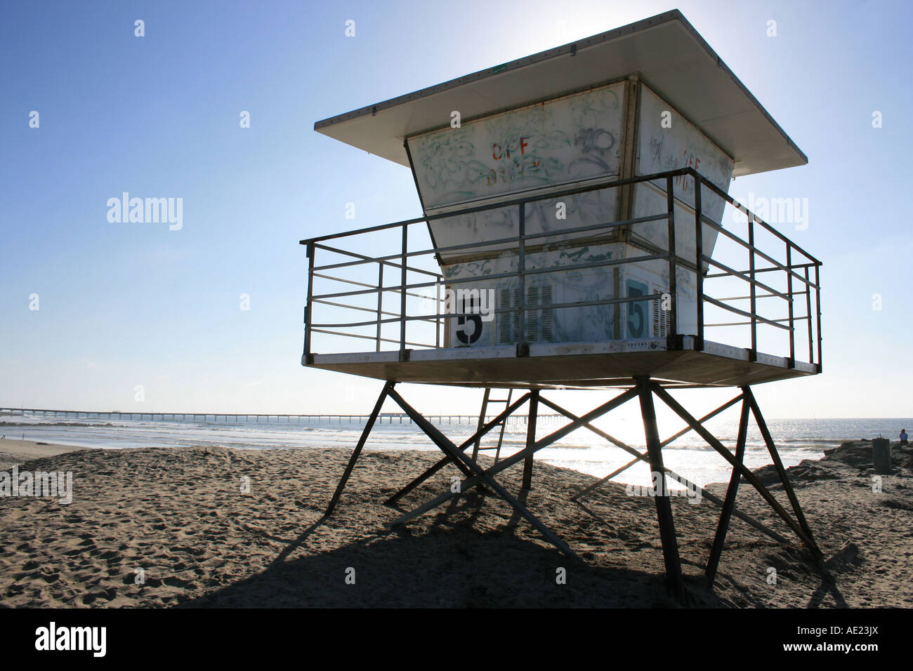 Lifeguard stand on Ocean Beach, San Diego Stock Photo - Alamy