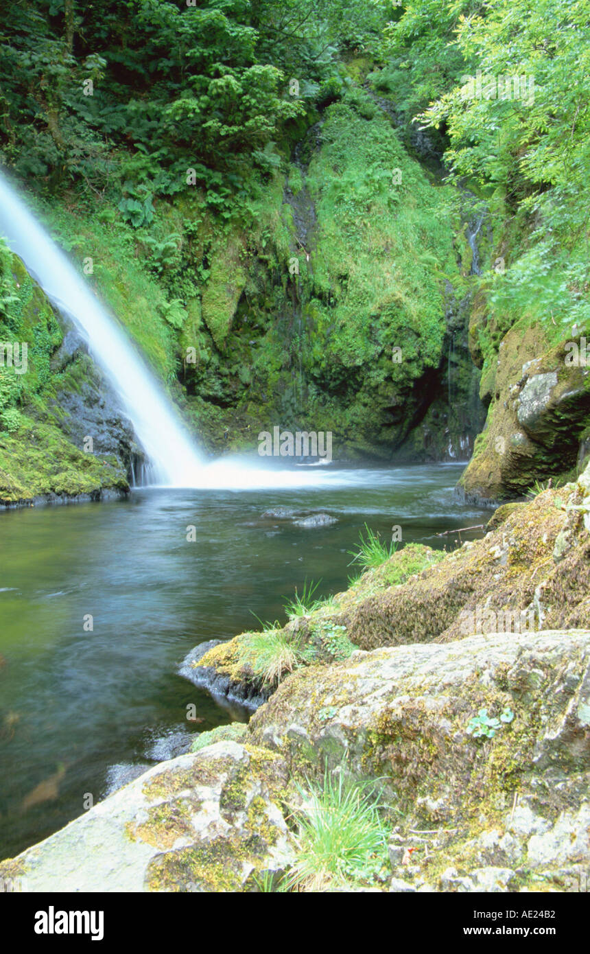Snowdon waterfall hi-res stock photography and images - Alamy