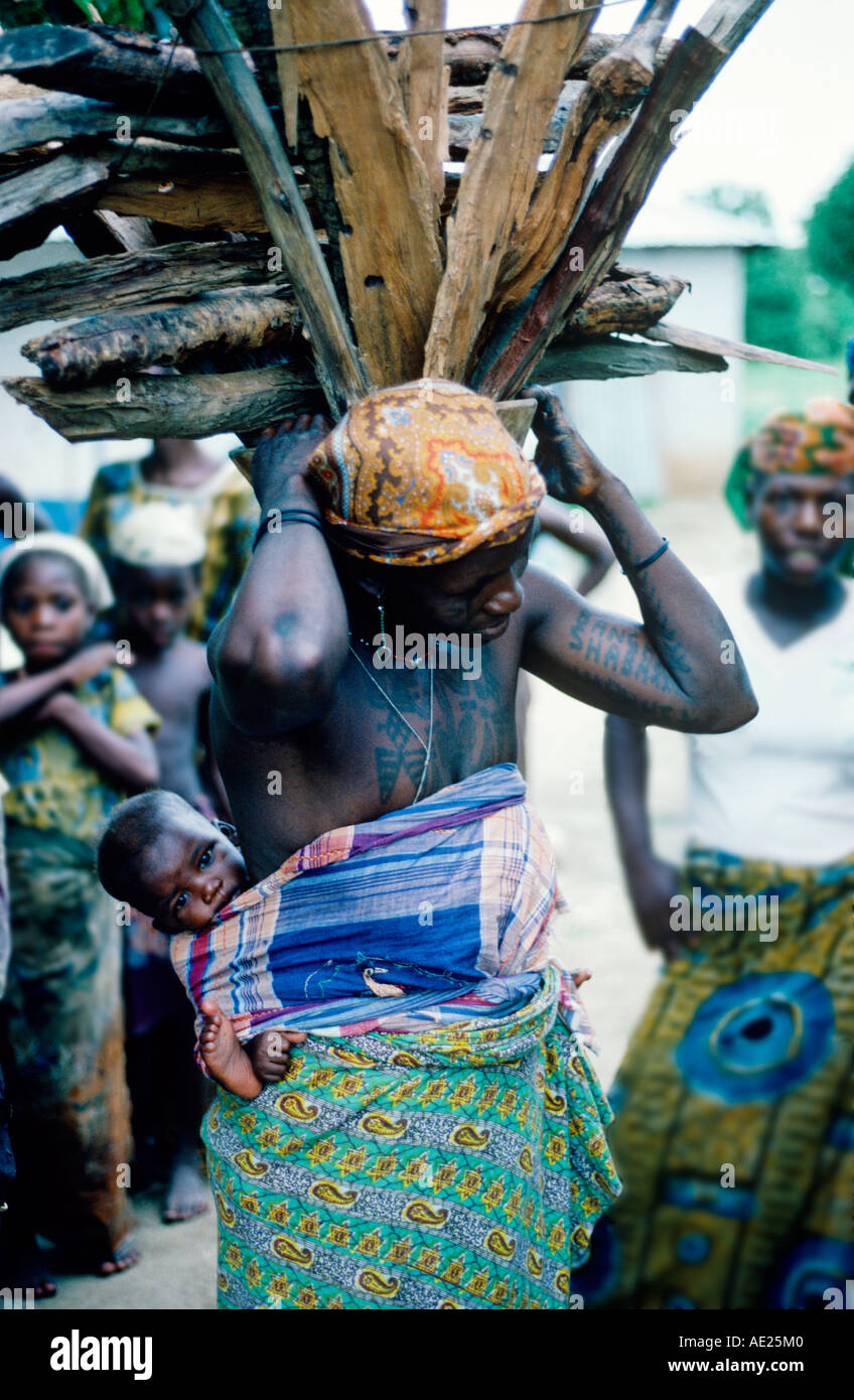 Gwari woman hi-res stock photography and images - Alamy