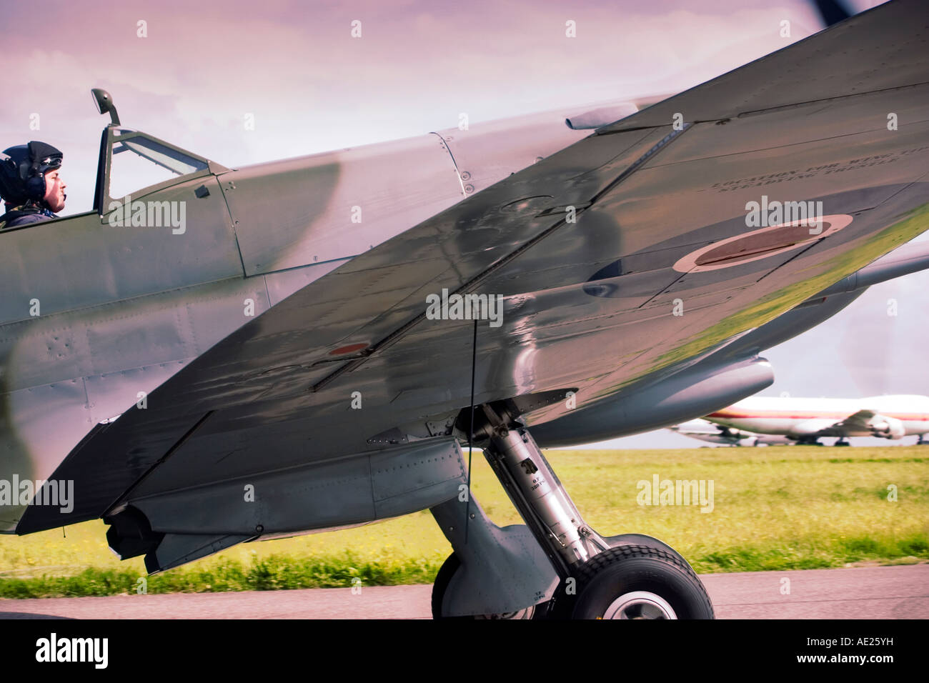 Spitfire mk 9 ww2 hi-res stock photography and images - Alamy