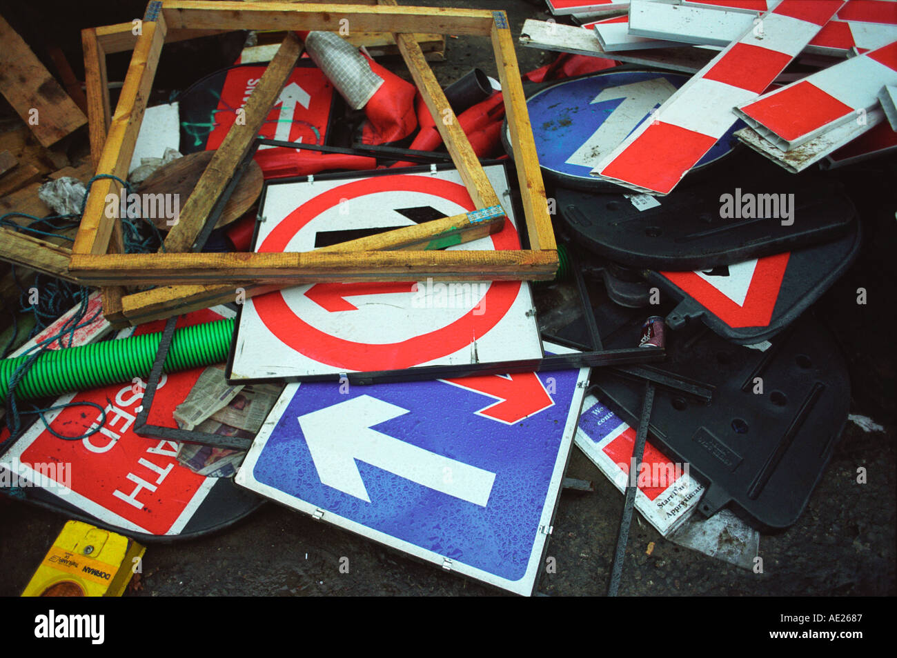 Road signs Stock Photo - Alamy
