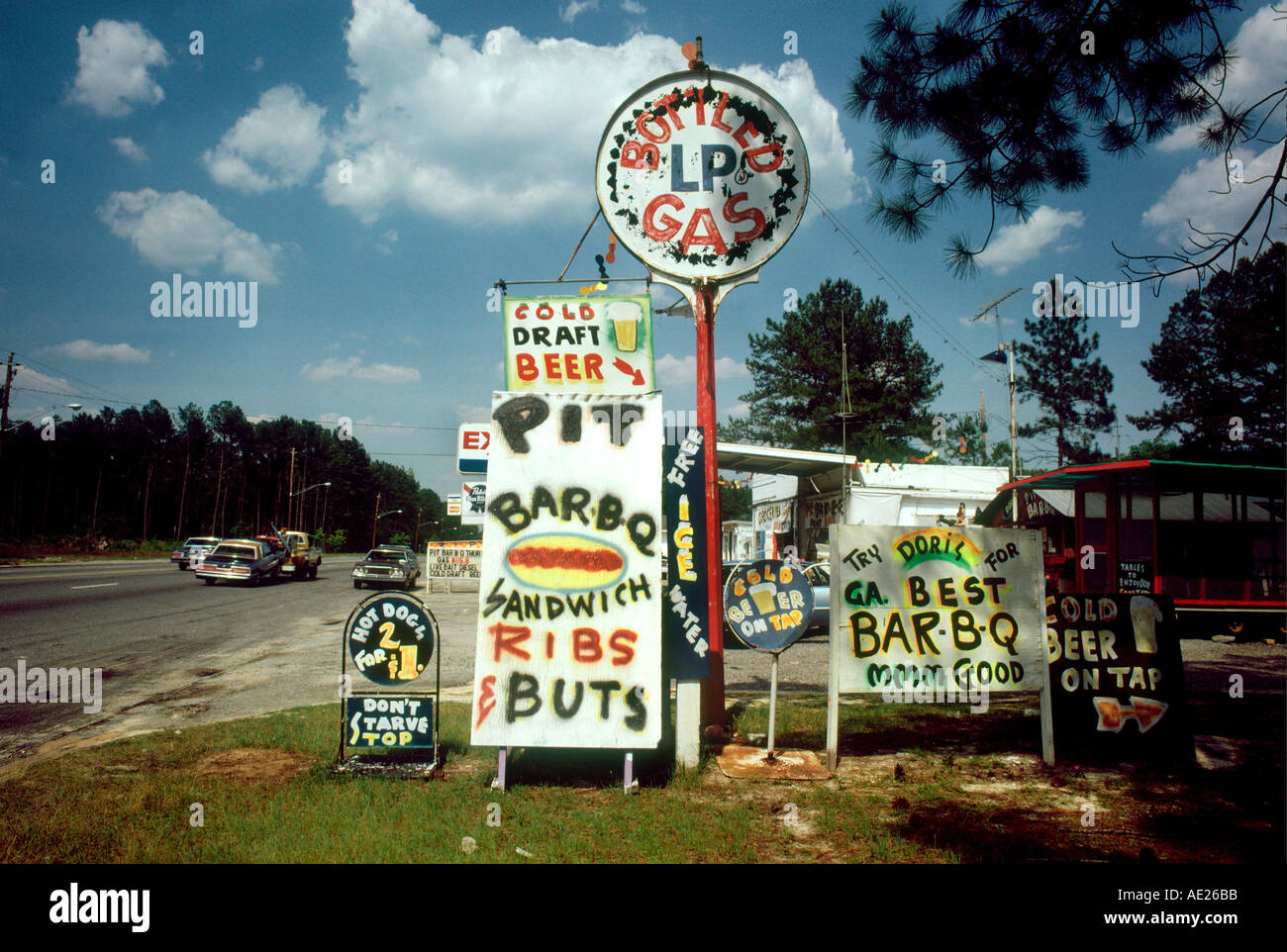 ROAD SIDE DINER AND GARAGE NORTH CAROLINA UNITED STATES OF AMERICA ...