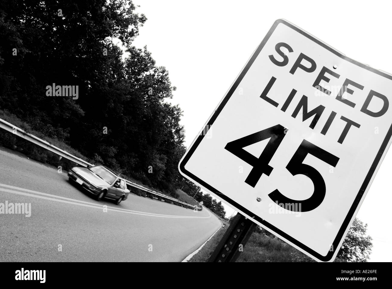 45 mph road sign Stock Photo - Alamy