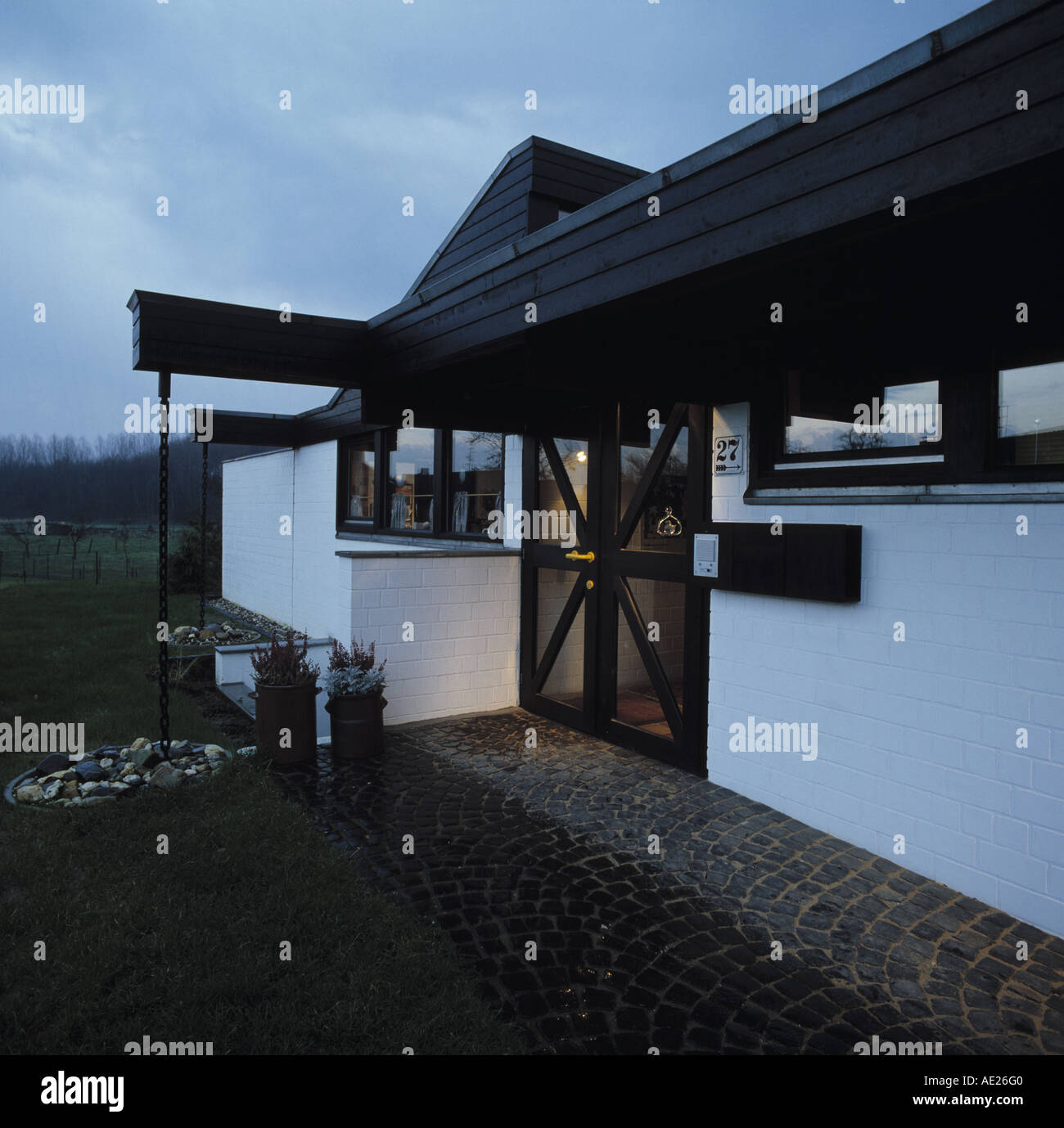 Modern House Exterior Stock Photo - Alamy