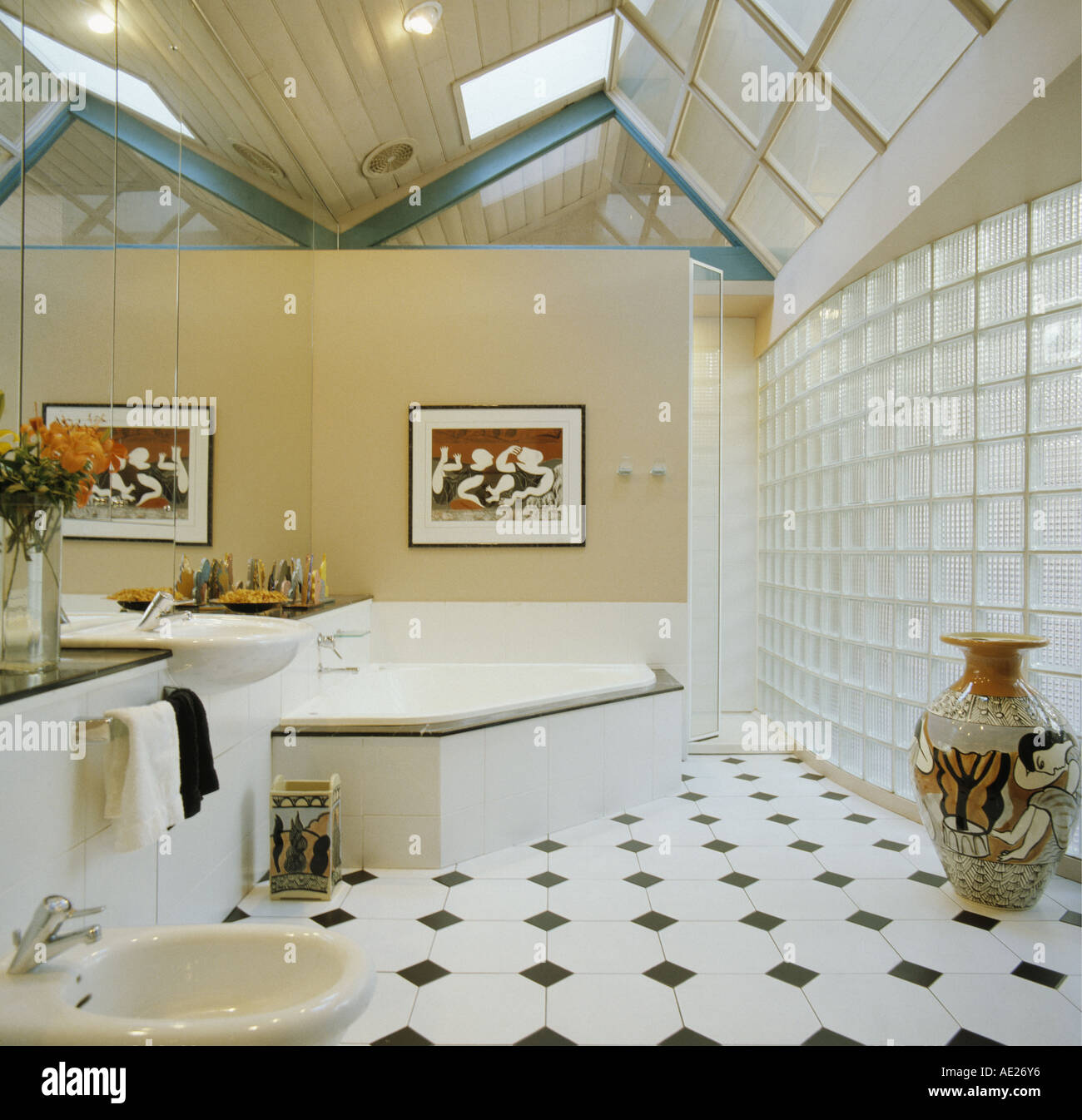 Large Architectural Modern Bathroom Stock Photo - Alamy