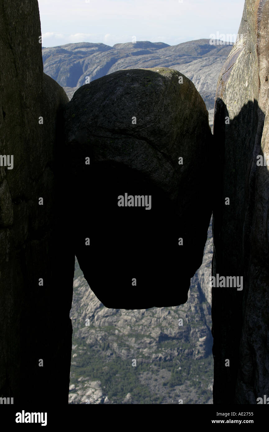 Kjeragbolten hi-res stock photography and images - Alamy