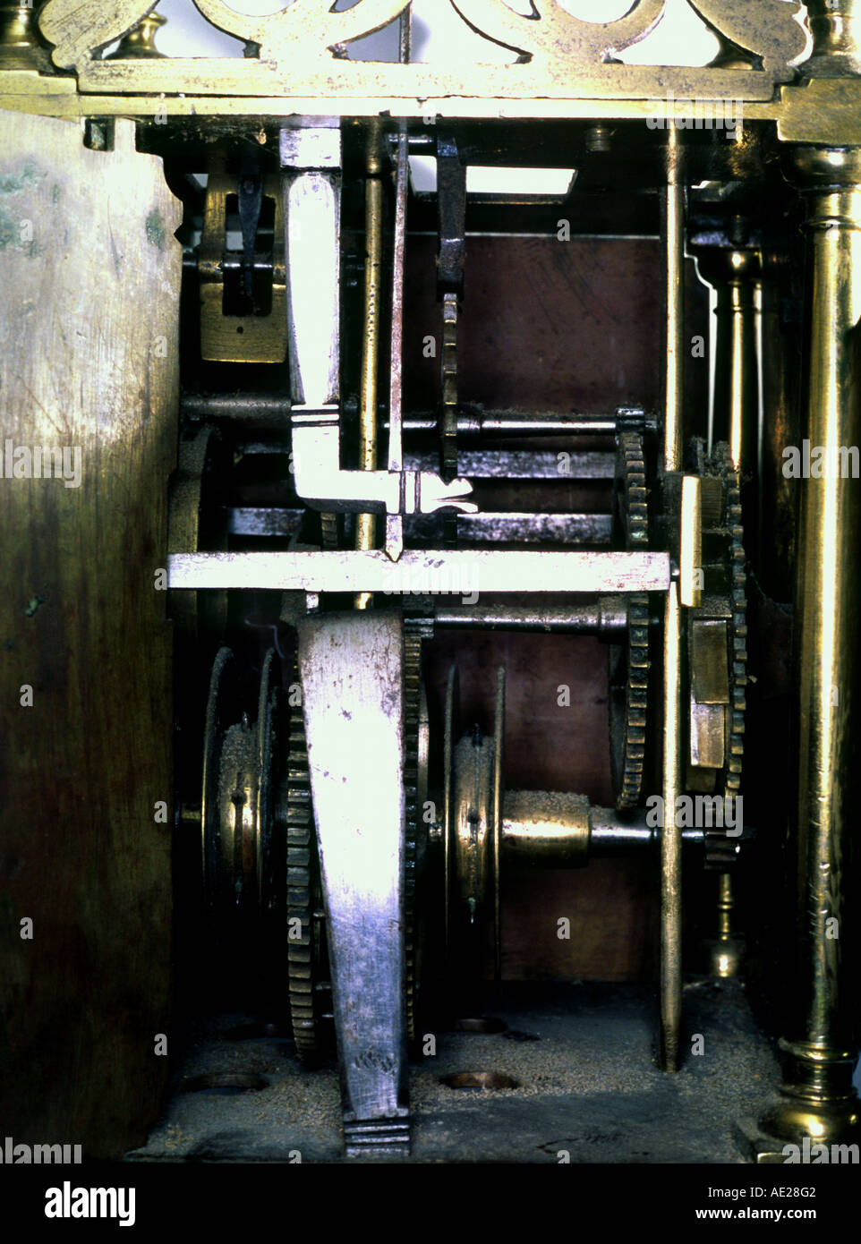 English bracket clock hi-res stock photography and images - Alamy