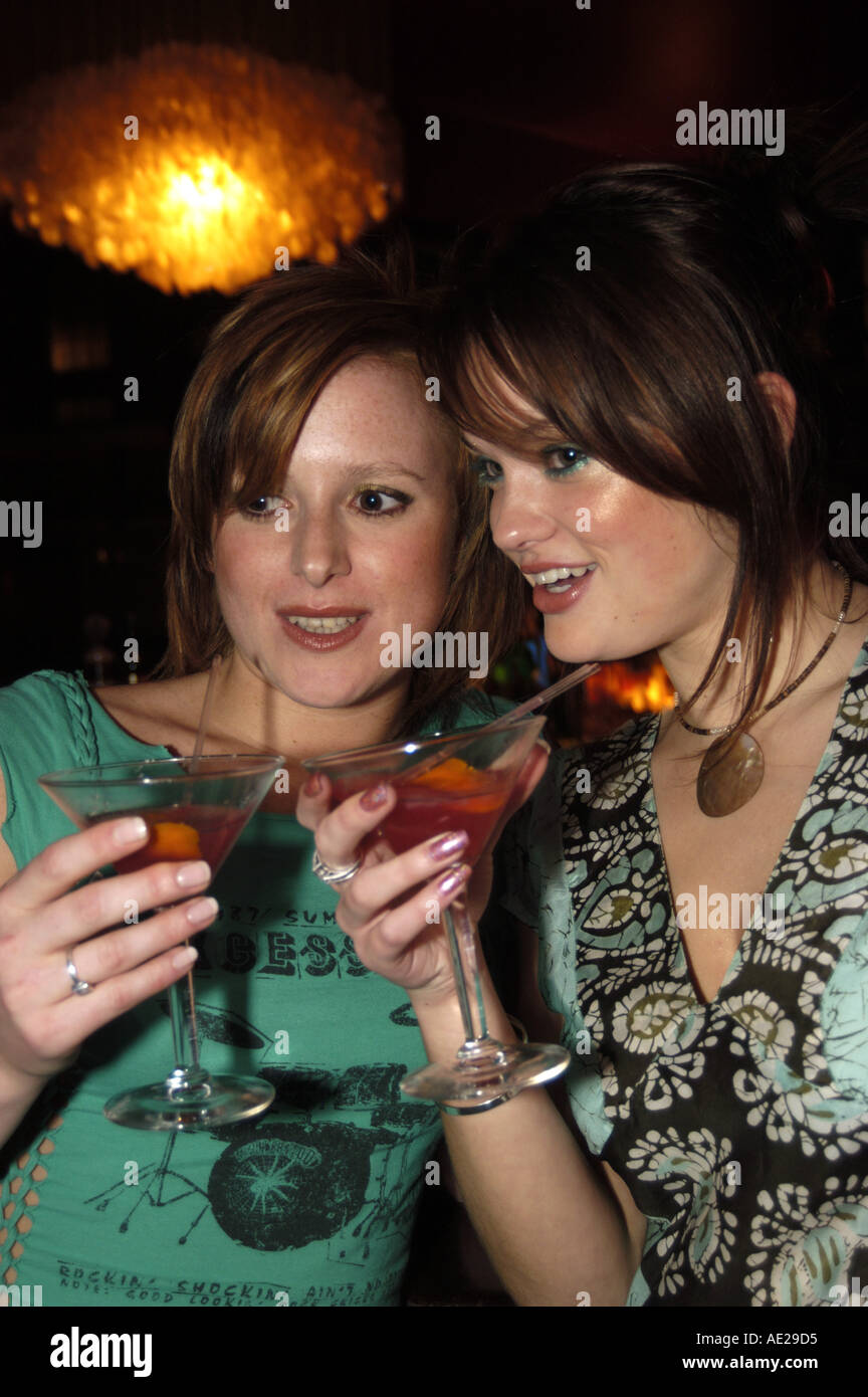 Girls night out drunk hi-res stock photography and images - Alamy