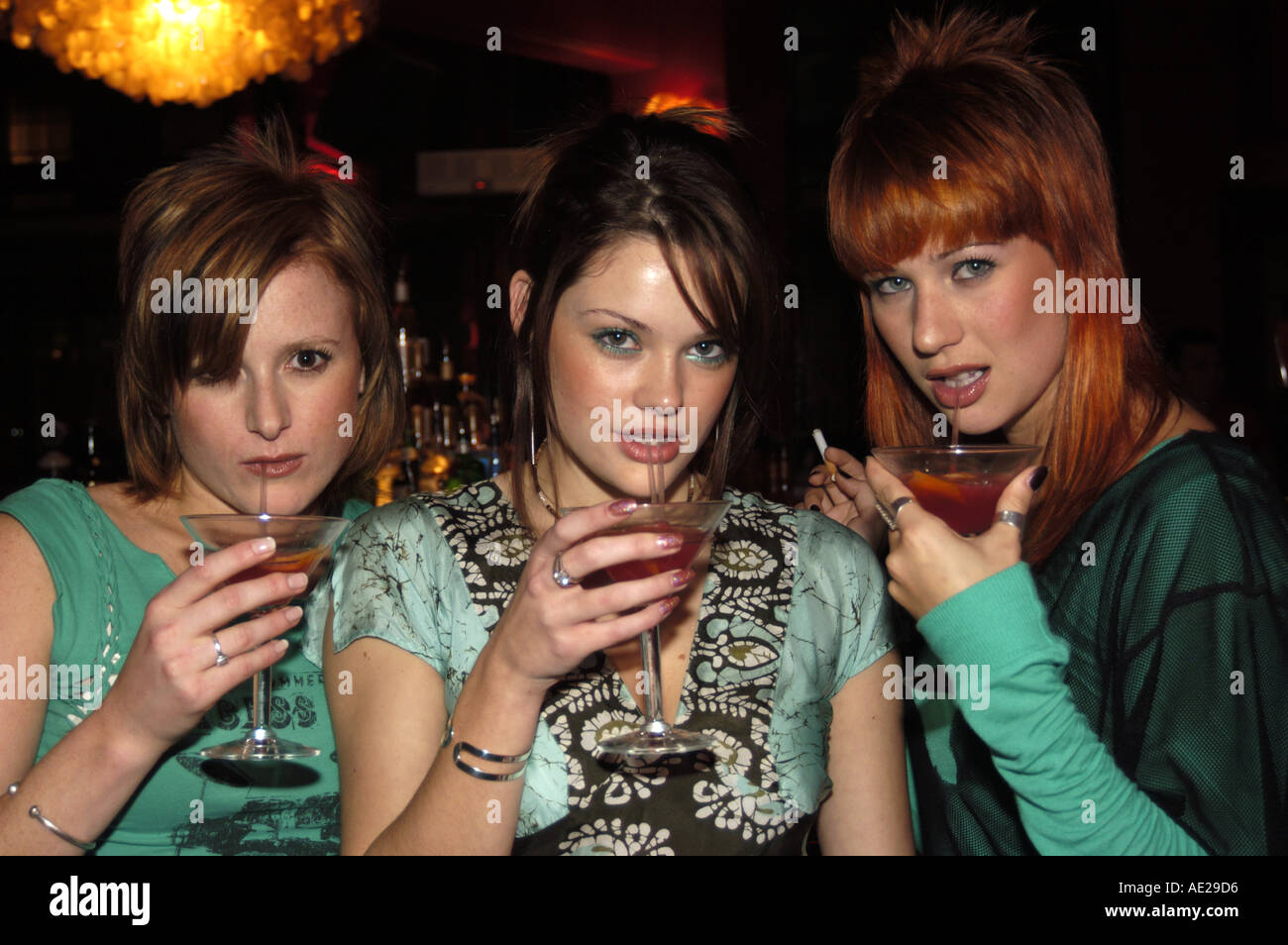 Drunk club girls hi-res stock photography and images - Alamy