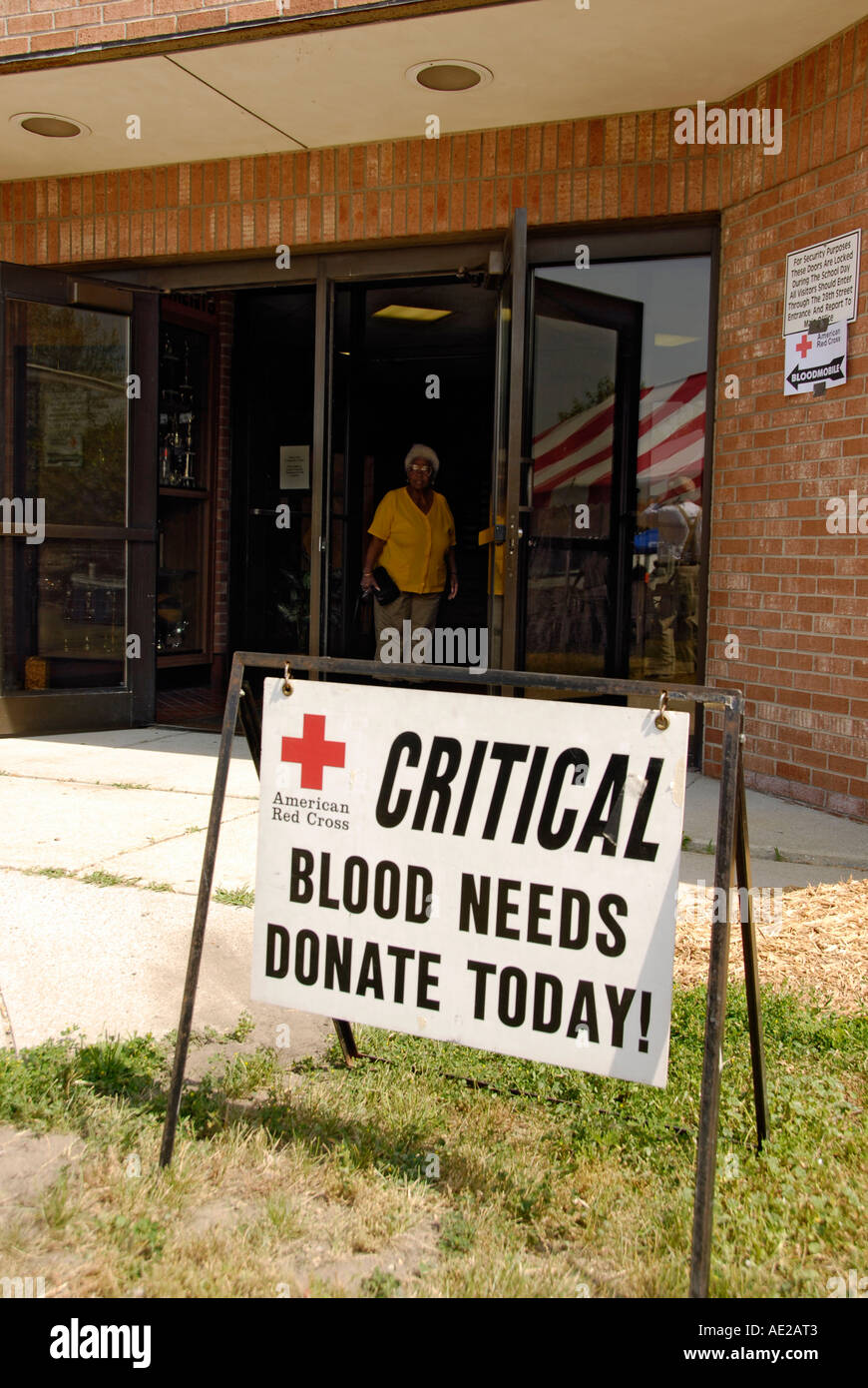 Need cross hi-res stock photography and images - Alamy